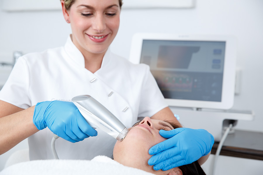 Acne littekens laat je behandelen bij Cosmetique Totale